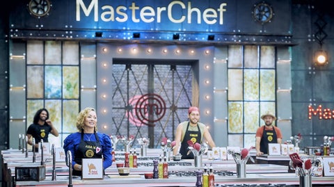 Noticias Famosos: Masterchef: Compañerismo en el capítulo más emotivo