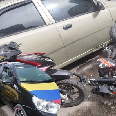 Accidente en Danubio Azul: chocaron tres carros y seis motos